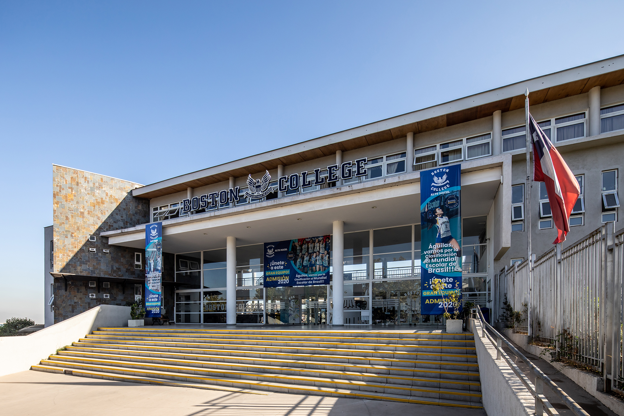 Nosotros » Boston College Alto MaculBoston College Alto Macul